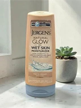 Jergens | Bath & Body | Jergens Natural Glow Wet Skin Moisturizer Fair ...